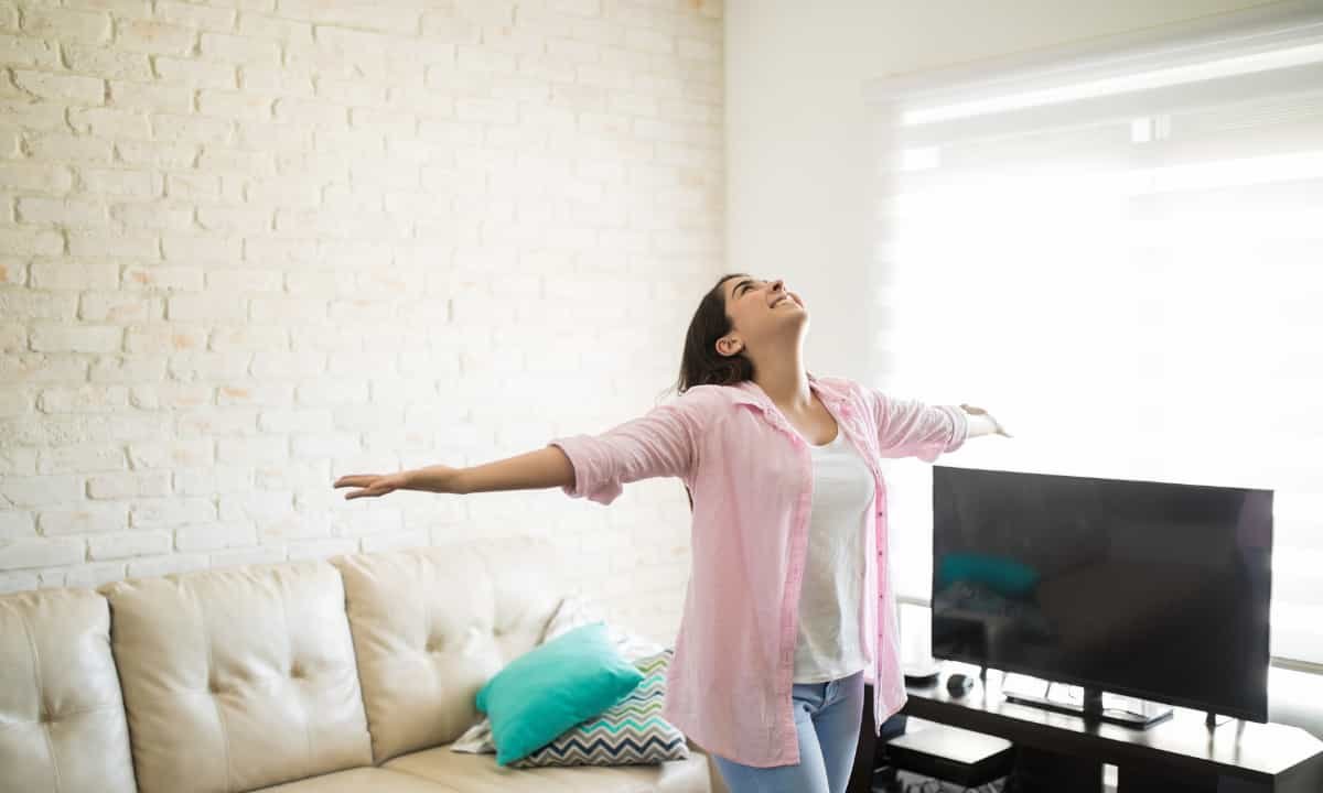 How To Tips For Women On Living Alone For The First Time